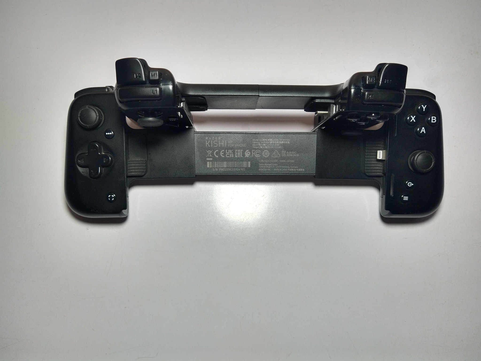 Razer Kishi V2 Pro for Android And iPhone (Black and white both colors ...